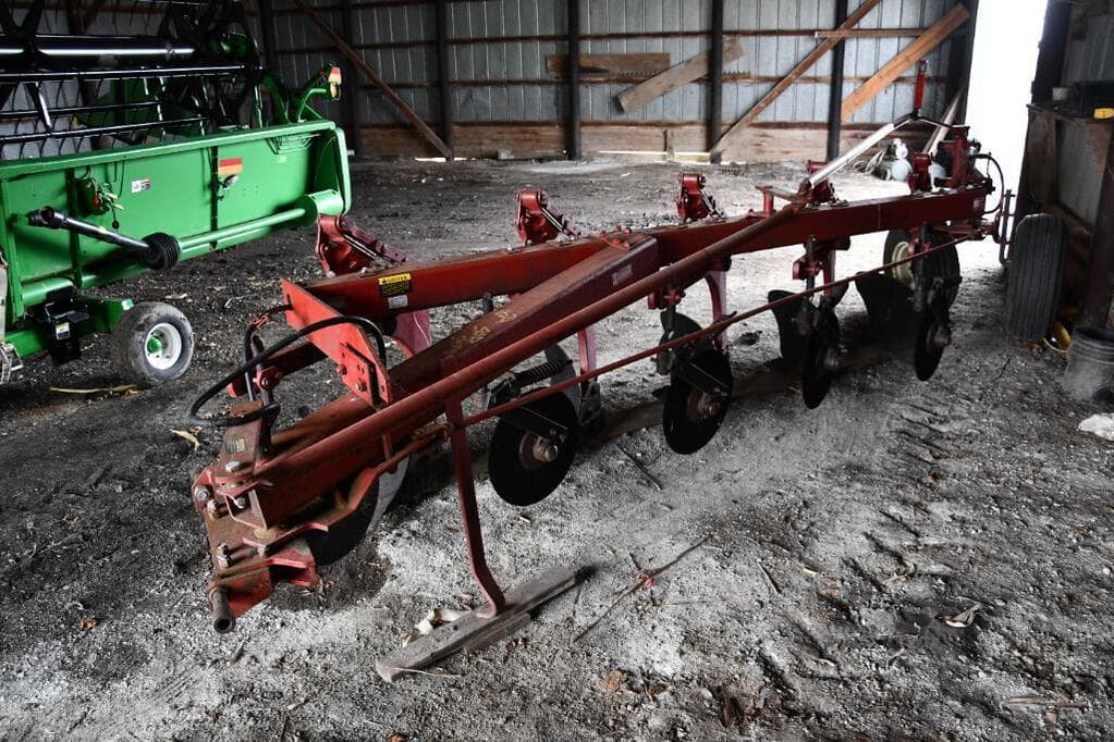 International Harvester 720 Tillage Plows for Sale | Tractor Zoom