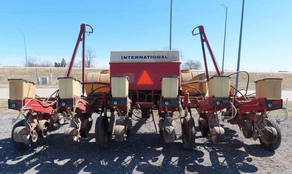International Harvester 800 Cyclo Air Planting Planters for Sale ...