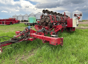 SOLD - International Harvester 900 Cyclo Air Planting with 16 Rows ...
