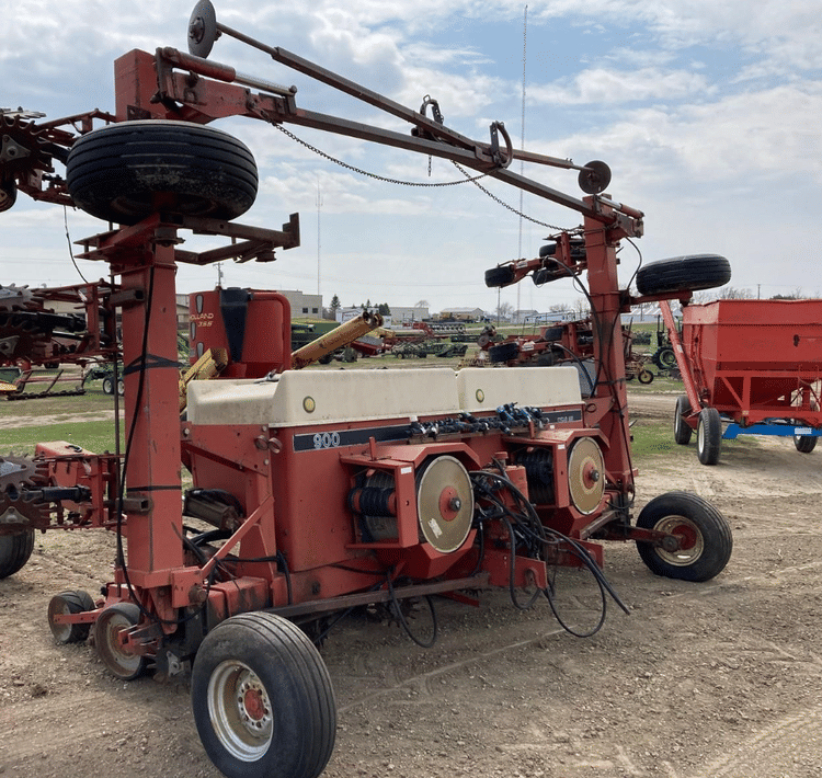 International Harvester 900 Cyclo Air Planting Planters for Sale ...
