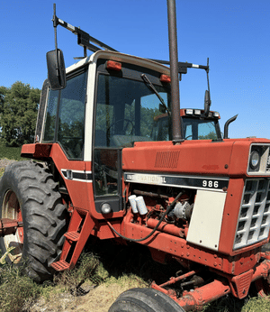 SOLD - International Harvester 986 Tractors with 117 HP | Tractor Zoom