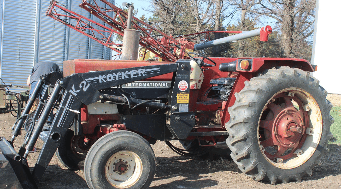 International Harvester Hydro 84 Tractors 40 to 99 HP for Sale ...