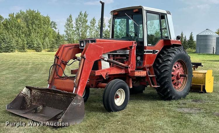 SOLD - International Harvester Hydro 186 Tractors 100 to 174 HP | Tractor Zoom