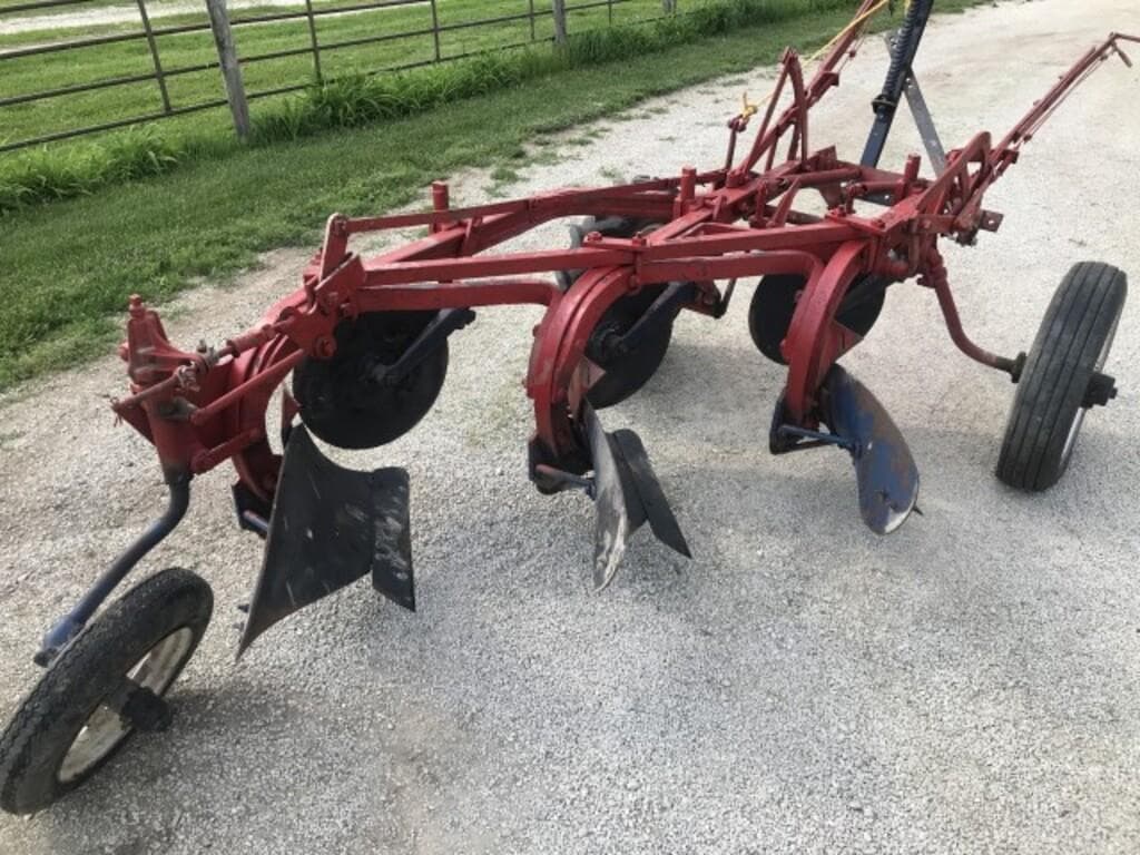 International Little Genius Tillage Plows for Sale | Tractor Zoom