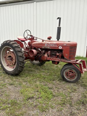 SOLD - Farmall Super H Lot No. 8929 Tractors with 32 HP | Tractor Zoom
