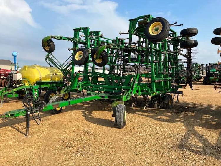 John Deere 2210 Tillage Field Cultivators for Sale | Tractor Zoom