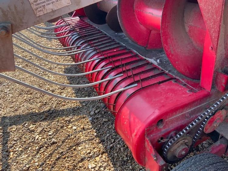 Gehl 1065 Harvesting Forage Harvesters - Pull Type for Sale | Tractor Zoom
