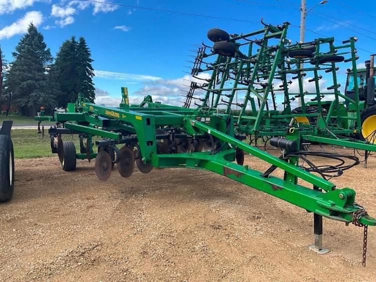 SOLD - John Deere 2700 Tillage Disk Rippers | Tractor Zoom