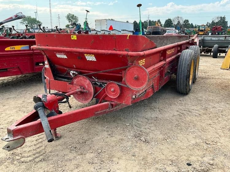 SOLD - New Holland 185 Manure Handling Manure Spreaders - Dry | Tractor ...