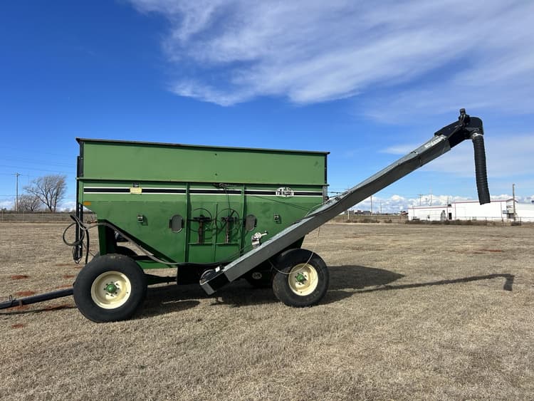 J&M 385-SD Harvesting Gravity Wagons for Sale | Tractor Zoom