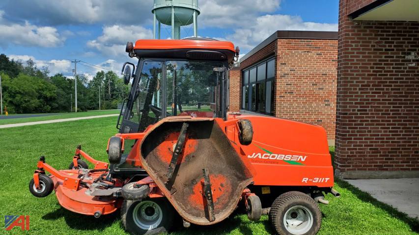 SOLD - Jacobsen R-311T Other Equipment with 156 inches | Tractor Zoom