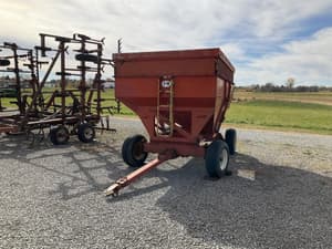 SOLD - J&M 300 Lot No. 2916 Harvesting with 300 Bu | Tractor Zoom