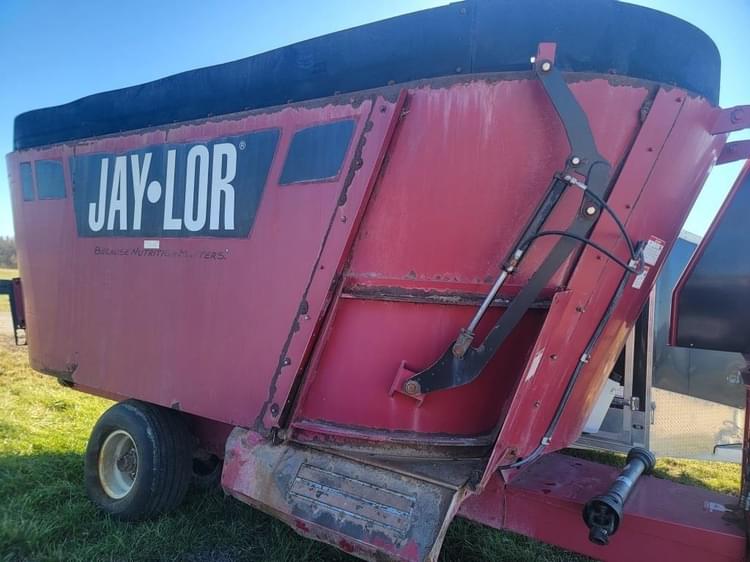 Jaylor 5650 Hay and Forage Grinders/Mixers for Sale | Tractor Zoom