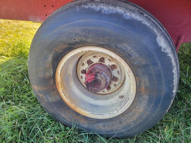 Jaylor 5650 Hay and Forage Grinders/Mixers for Sale | Tractor Zoom
