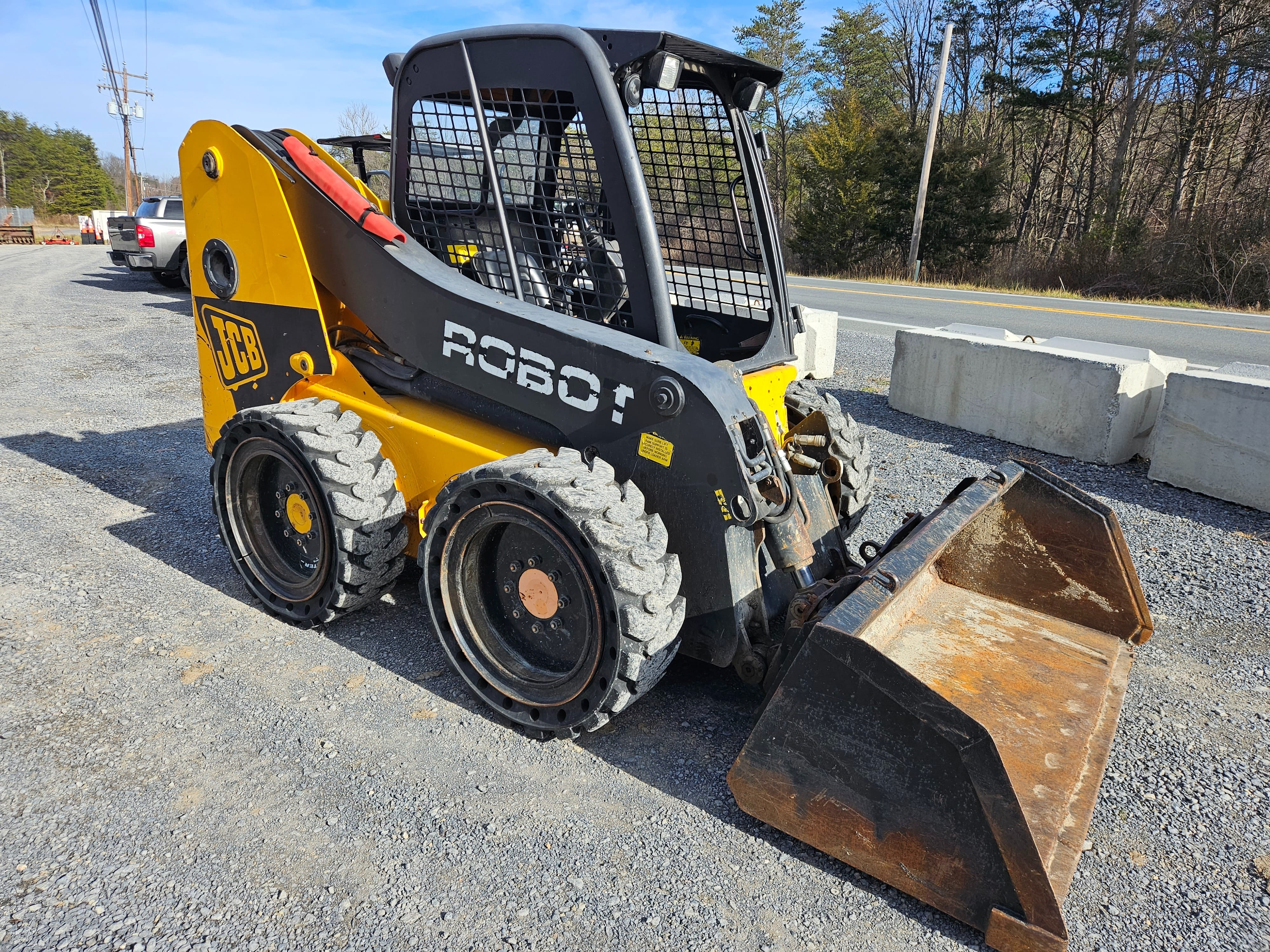 SOLD - 2004 JCB Robot Construction Skid Steers | Tractor Zoom