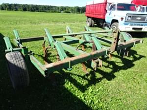 SOLD - JD 1600 12’ 3 PT. CHISEL PLOW SPRING SHANKS Tillage with ...