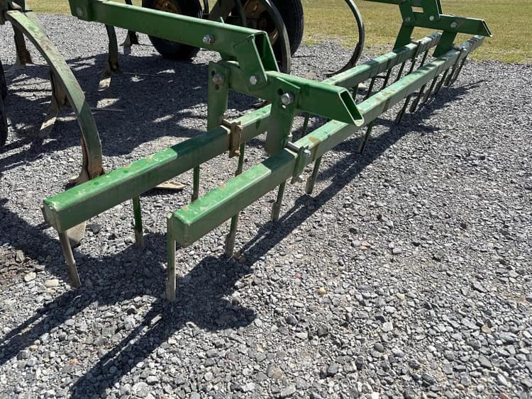 John Deere 1600 Tillage Chisel Plows for Sale | Tractor Zoom