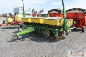SOLD - JD 1750 6 row corn planter Planting with 6 Rows | Tractor Zoom