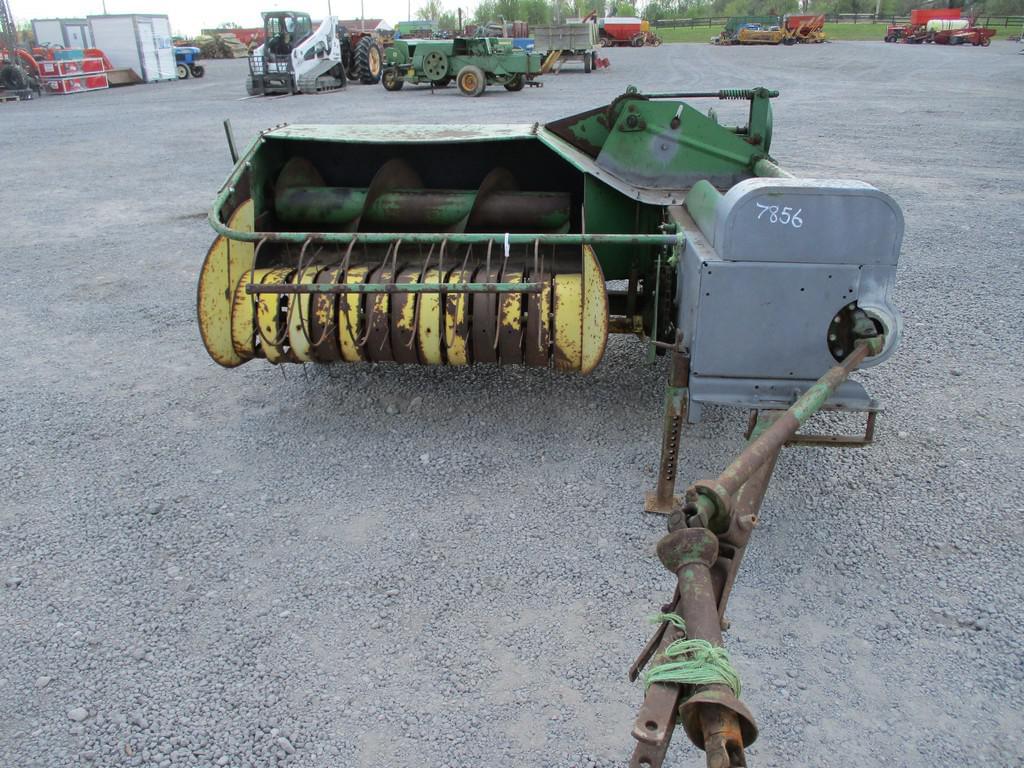 John Deere 24T Hay and Forage Balers - Square for Sale | Tractor Zoom