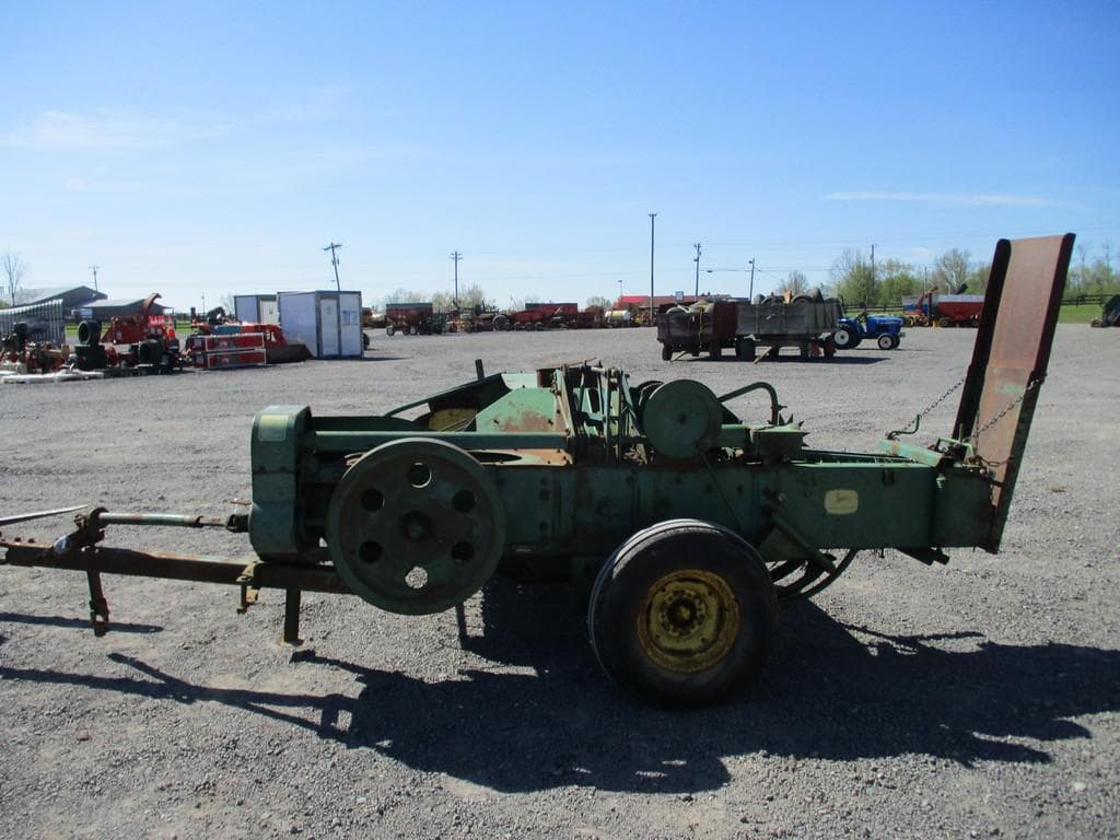 John Deere 24T Hay and Forage Balers - Square for Sale | Tractor Zoom