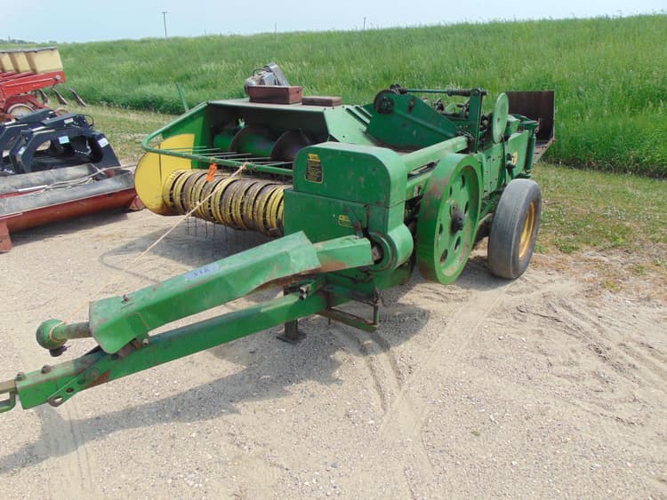 John Deere 24T Hay and Forage Balers - Square for Sale | Tractor Zoom