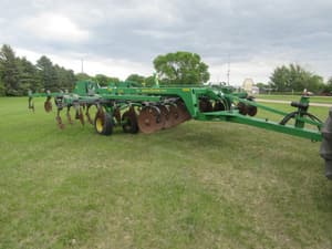 SOLD - 2012 John Deere 2700 Lot No. 2 Tillage with 9 Shanks | Tractor Zoom