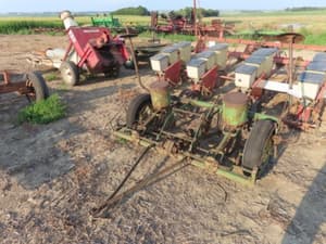 SOLD - John Deere 290 Lot No. 283 Planting with --- Rows | Tractor Zoom