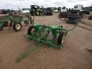 SOLD - John Deere 290 Lot No. 32649 Planting with --- Rows | Tractor Zoom