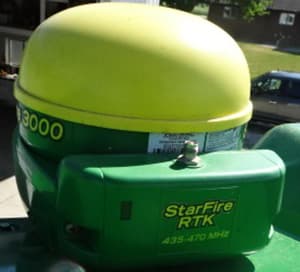 SOLD - JD 3000 RECEIVER Other Equipment | Tractor Zoom