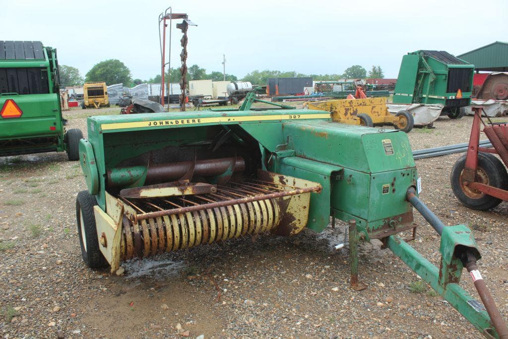 John Deere 327 Hay and Forage Balers - Square for Sale | Tractor Zoom