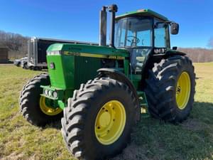 SOLD - JD 4255 MFWD 15 sp power shift Tractors with 133 HP | Tractor Zoom