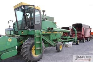 SOLD - John Deere 4420 Lot No. 3881 Combines with 3,822 Hrs | Tractor Zoom