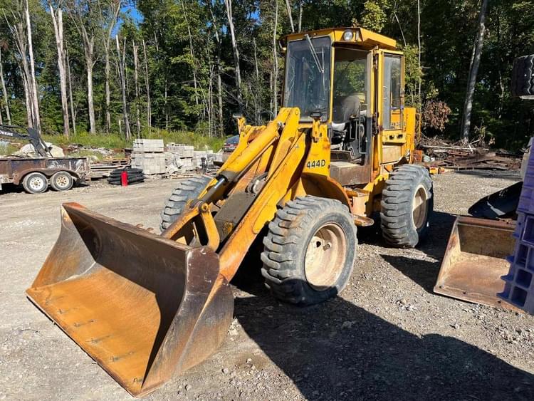SOLD - John Deere 444D Construction Wheel Loaders | Tractor Zoom