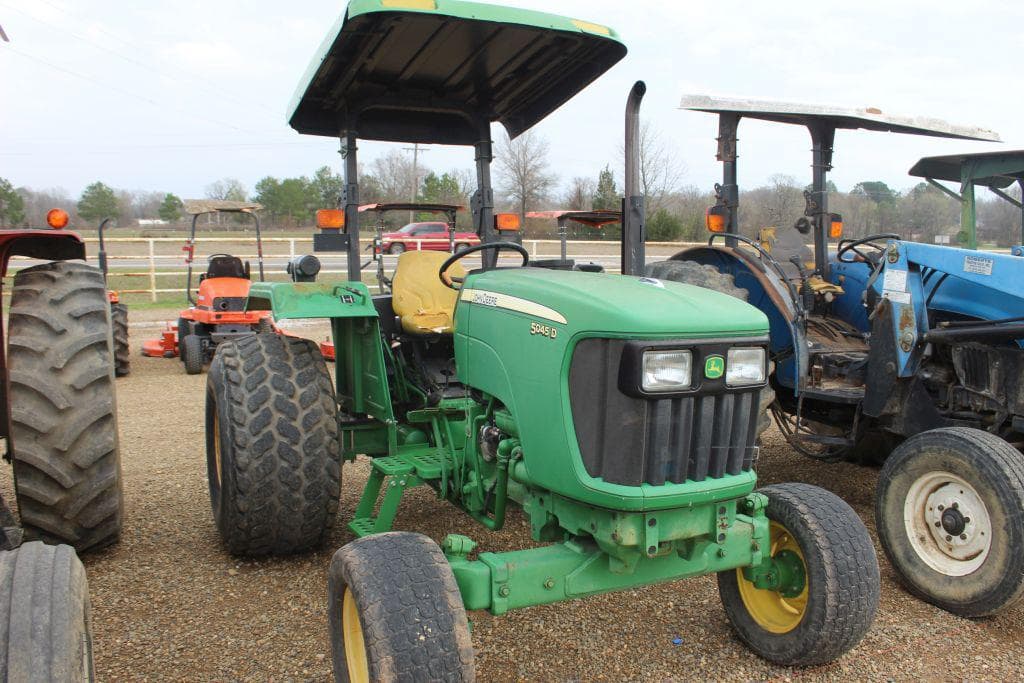 Tractor Zoom - John Deere 5045D