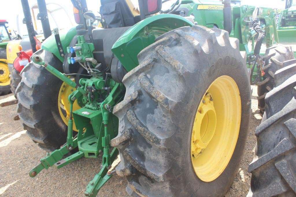 John Deere 5100E Tractors 100 to 174 HP for Sale | Tractor Zoom