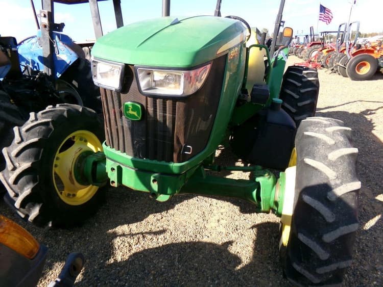 John Deere 5100E Tractors 100 to 174 HP for Sale | Tractor Zoom