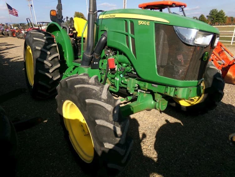 John Deere 5100E Tractors 100 to 174 HP for Sale | Tractor Zoom