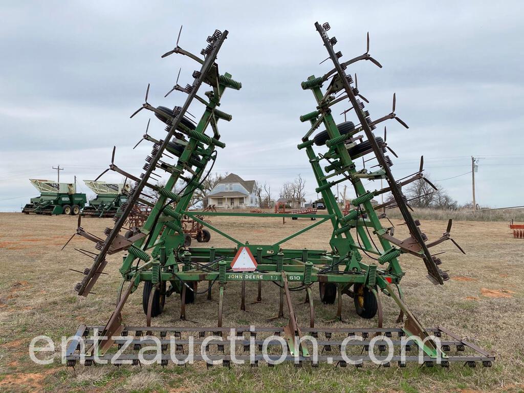 John Deere 610 Tillage Chisel Plows for Sale | Tractor Zoom