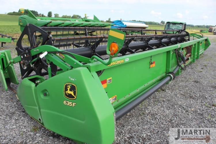 John Deere 635F Harvesting Headers - Platform for Sale | Tractor Zoom