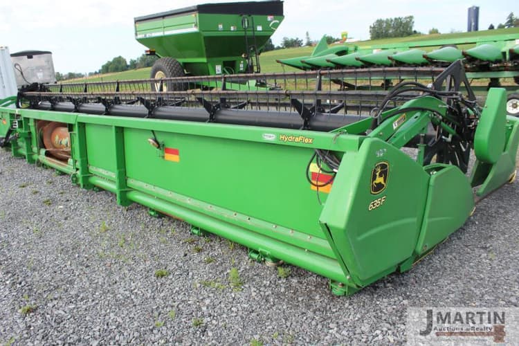 John Deere 635F Harvesting Headers - Platform for Sale | Tractor Zoom