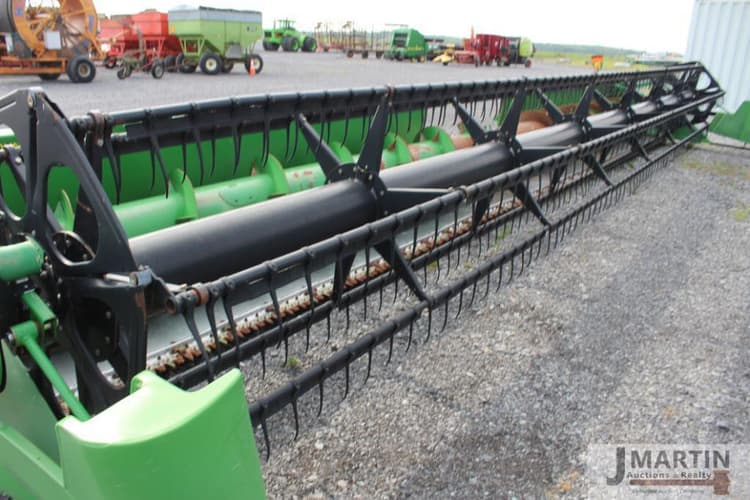 John Deere 635F Harvesting Headers - Platform for Sale | Tractor Zoom