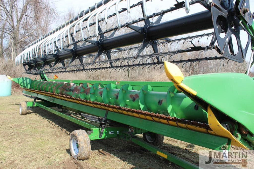 John Deere 635F Harvesting Headers - Platform for Sale | Tractor Zoom