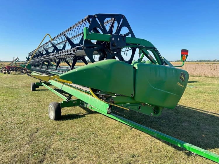 SOLD - John Deere 635FD Harvesting Headers - Platform | Tractor Zoom