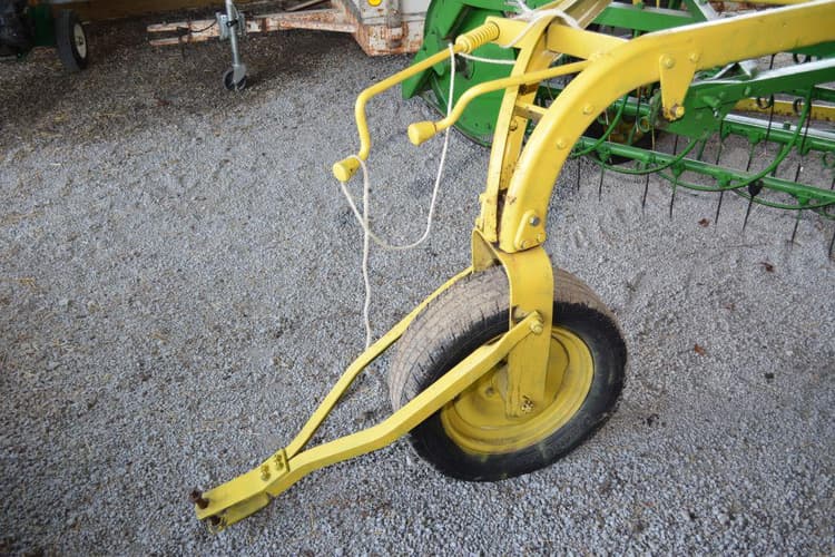John Deere 640 Hay and Forage Hay - Rakes/Tedders for Sale | Tractor Zoom
