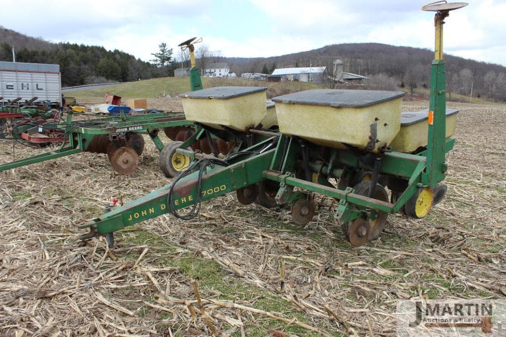 John Deere 7000 Planting Planters for Sale | Tractor Zoom