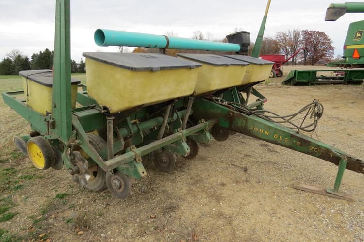 John Deere 7000 Planting Planters for Sale | Tractor Zoom