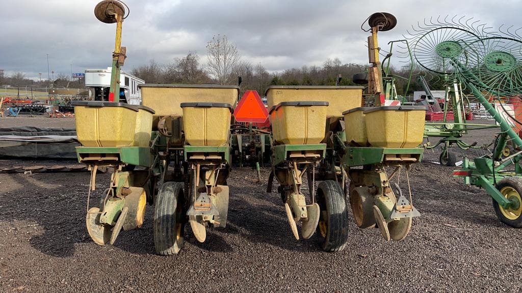 Tractor Zoom - John Deere 7000