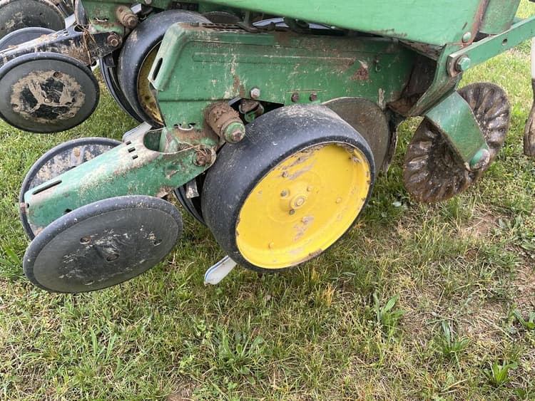 John Deere 7000 Planting Planters for Sale | Tractor Zoom