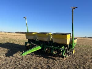 SOLD - John Deere 7000 Lot No. 75 Planting with 6 Rows | Tractor Zoom