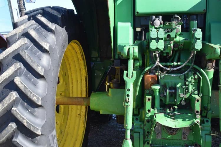 John Deere 7420 Tractors 100 to 174 HP for Sale | Tractor Zoom